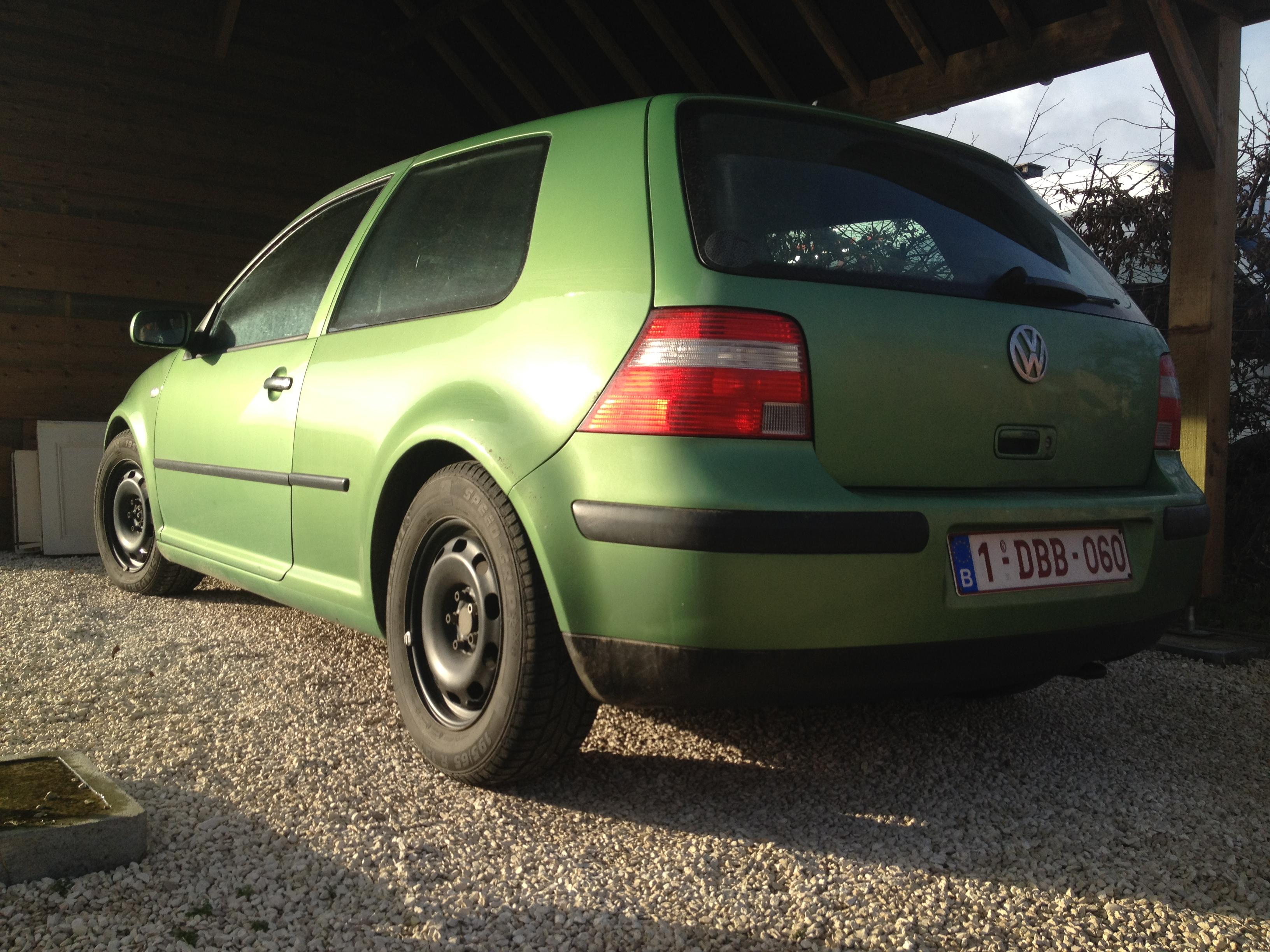 [GOLF IV] 90 Basis Cosmic 98 [Be] Sinistré :-( : Garage des Golf IV TDI ...